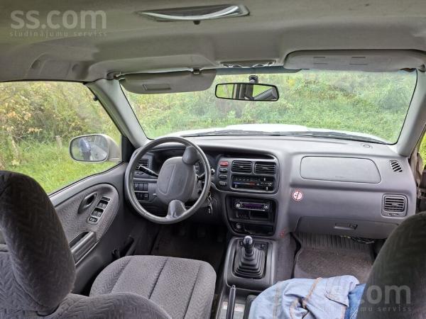 Brūns Suzuki grand-vitara 1999 Liepāja, ar dzinēja tilpumu 2.00 L un nobraukumu 285 tūkst. km par 2500 €, foto 6 vietnē AUTOMOTO.COM.LV