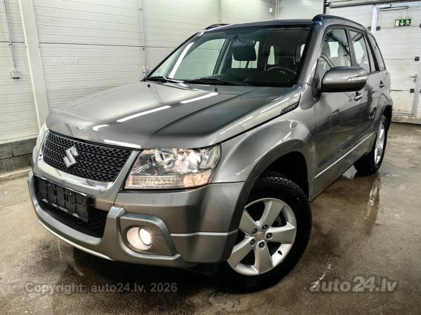 Brown Suzuki grand-vitara 2009 in Viljandi, with an engine capacity of 2.40 L and mileage of 102 thousand km for 5990 €, photo 1 on AUTOMOTO.COM.LV