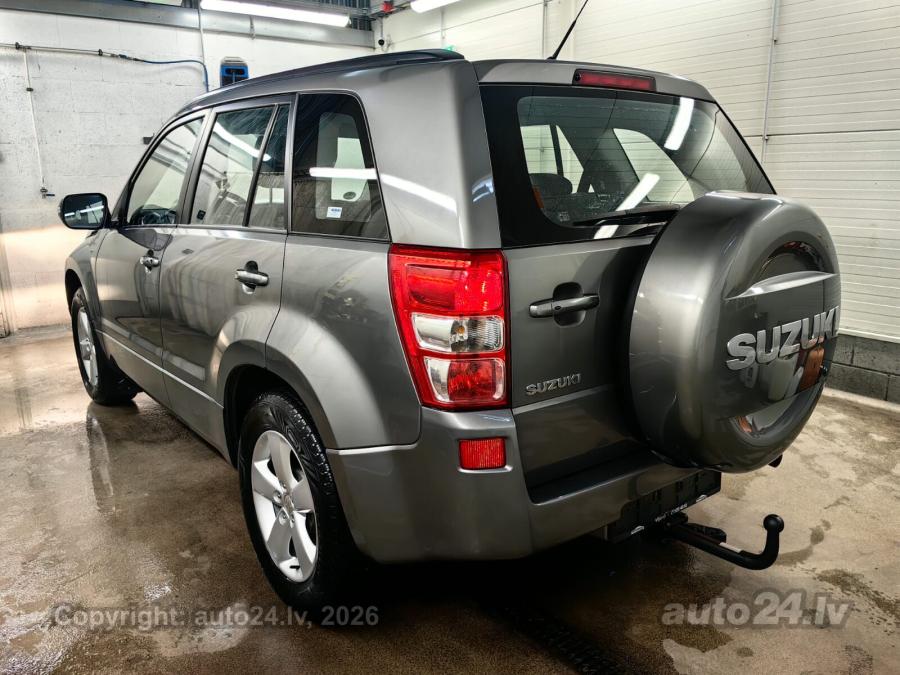 Brown Suzuki grand-vitara 2009 in Viljandi, with an engine capacity of 2.40 L and mileage of 102 thousand km for 5990 €, photo 22 on AUTOMOTO.COM.LV