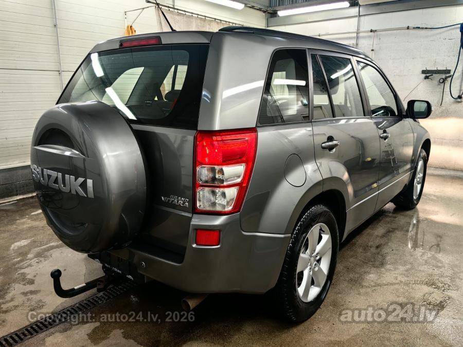 Brown Suzuki grand-vitara 2009 in Viljandi, with an engine capacity of 2.40 L and mileage of 102 thousand km for 5990 €, photo 23 on AUTOMOTO.COM.LV