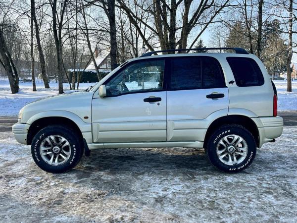 Suzuki grand-vitara 2000 in Silute, with an engine capacity of 2.00 L and mileage of 275 thousand km for 2999 €, photo 6 on AUTOMOTO.COM.LV