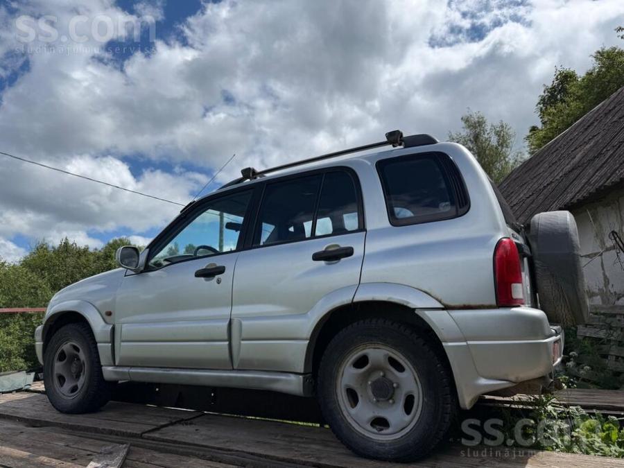 Suzuki grand-vitara 2002 Madona, ar dzinēja tilpumu 2.00 L un nobraukumu 140 tūkst. km par 1350 €, foto 1 vietnē AUTOMOTO.COM.LV