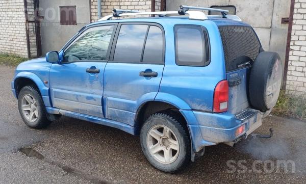 Suzuki grand-vitara 2003 Liepāja, ar dzinēja tilpumu 2.00 L un nobraukumu 350 tūkst. km par 950 €, foto 4 vietnē AUTOMOTO.COM.LV