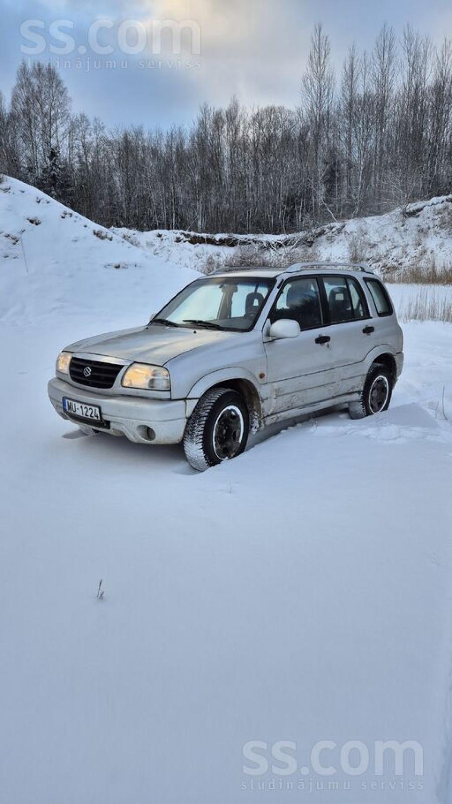 Suzuki grand-vitara 2003 in Valmiera, with an engine capacity of 2.00 L and mileage of 214 thousand km for 2300 €, photo 1 on AUTOMOTO.COM.LV