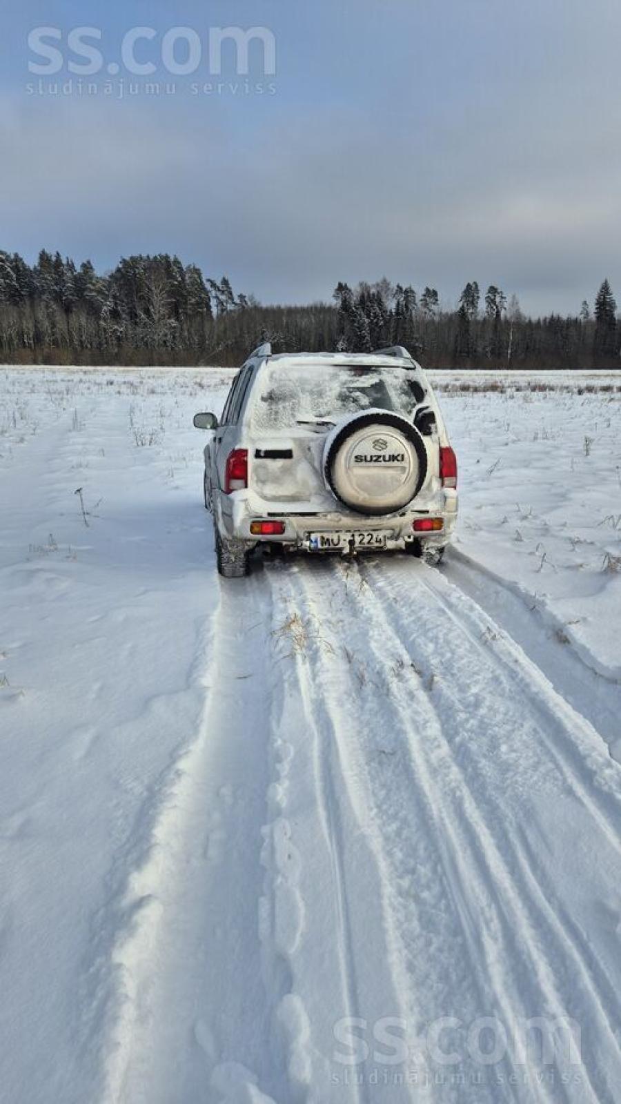 Suzuki grand-vitara 2003 in Valmiera, with an engine capacity of 2.00 L and mileage of 214 thousand km for 2300 €, photo 5 on AUTOMOTO.COM.LV