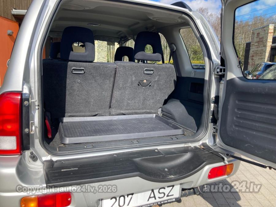 Suzuki grand-vitara 2004 Tallina, ar dzinēja tilpumu 2.00 L un nobraukumu 124 tūkst. km par 3700 €, foto 8 vietnē AUTOMOTO.COM.LV