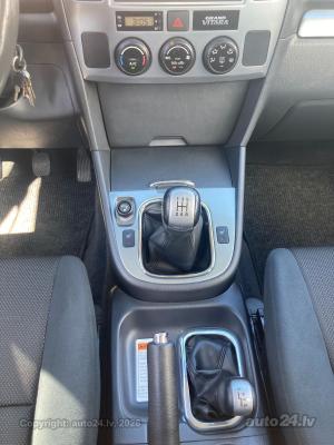 Suzuki grand-vitara 2004 Tallina, ar dzinēja tilpumu 2.00 L un nobraukumu 124 tūkst. km par 3700 €, foto 12 vietnē AUTOMOTO.COM.LV