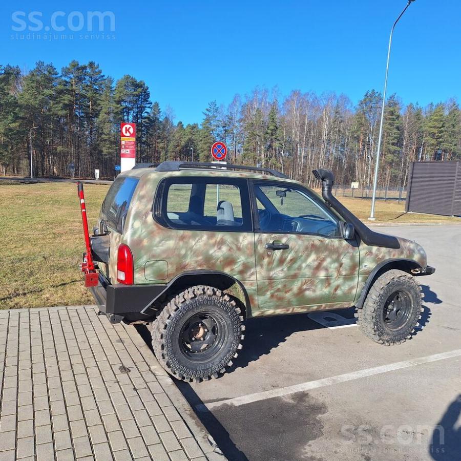 Suzuki grand-vitara 2005 in Riga, with an engine capacity of 2.00 L and mileage of 190 thousand km for 4300 €, photo 5 on AUTOMOTO.COM.LV