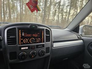 Suzuki grand-vitara 2005 in Utena, with an engine capacity of 2.00 L and mileage of 194 thousand km for 4900 €, photo 9 on AUTOMOTO.COM.LV