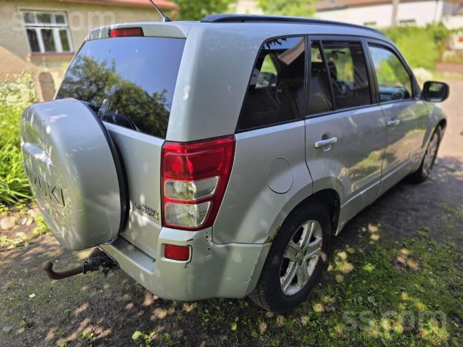 Suzuki grand-vitara 2006 in Riga, with an engine capacity of 1.90 L and mileage of 220 thousand km for 1700 €, photo 3 on AUTOMOTO.COM.LV
