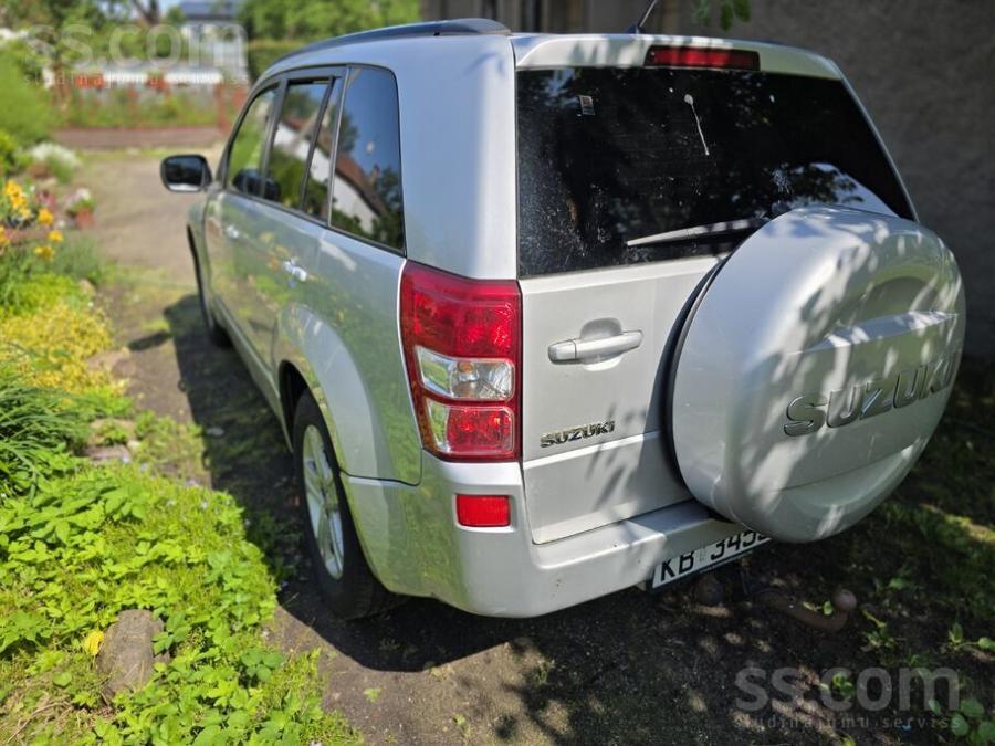 Suzuki grand-vitara 2006 in Riga, with an engine capacity of 1.90 L and mileage of 220 thousand km for 1700 €, photo 4 on AUTOMOTO.COM.LV