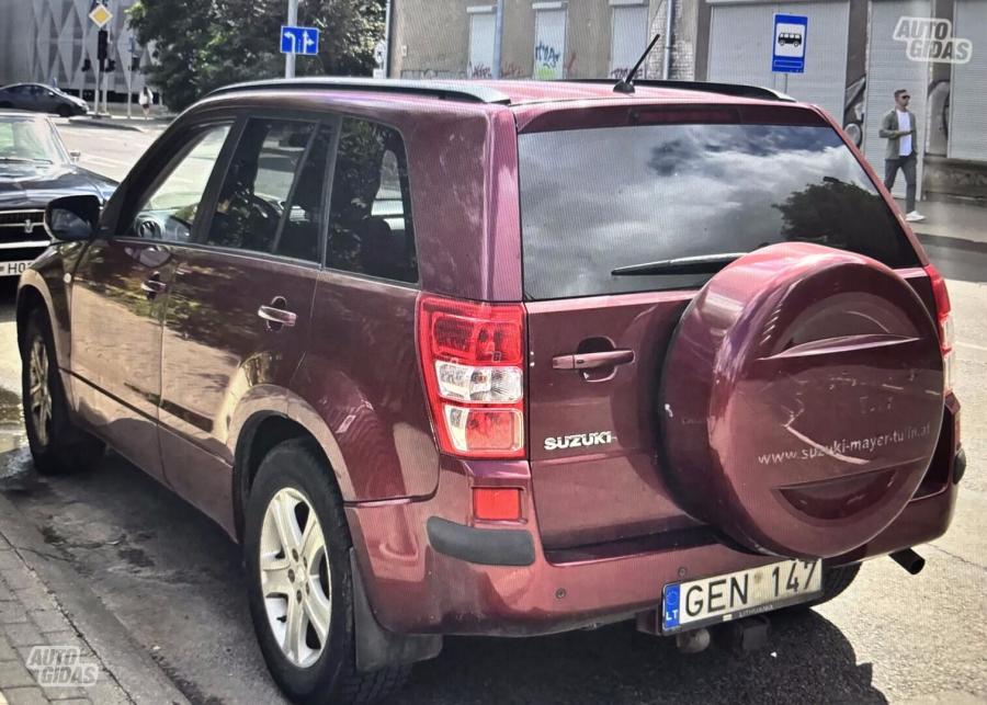 Suzuki grand-vitara 2006 in Kaunas, with an engine capacity of 2.00 L and mileage of 154 thousand km for 3200 €, photo 2 on AUTOMOTO.COM.LV