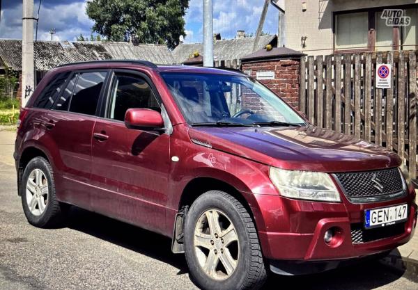 Suzuki grand-vitara 2006 in Kaunas, with an engine capacity of 2.00 L and mileage of 154 thousand km for 3200 €, photo 4 on AUTOMOTO.COM.LV