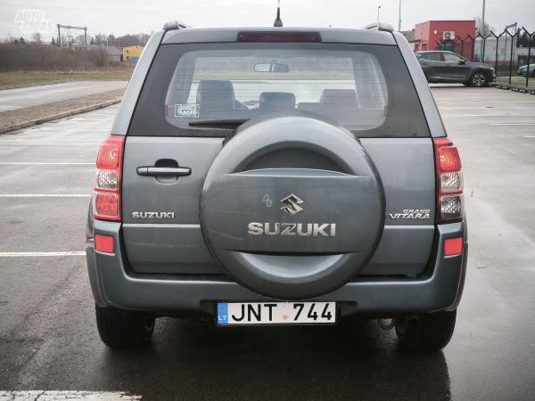 Suzuki grand-vitara 2006 in Telschi, with an engine capacity of 1.90 L and mileage of 282 thousand km for 2300 €, photo 4 on AUTOMOTO.COM.LV