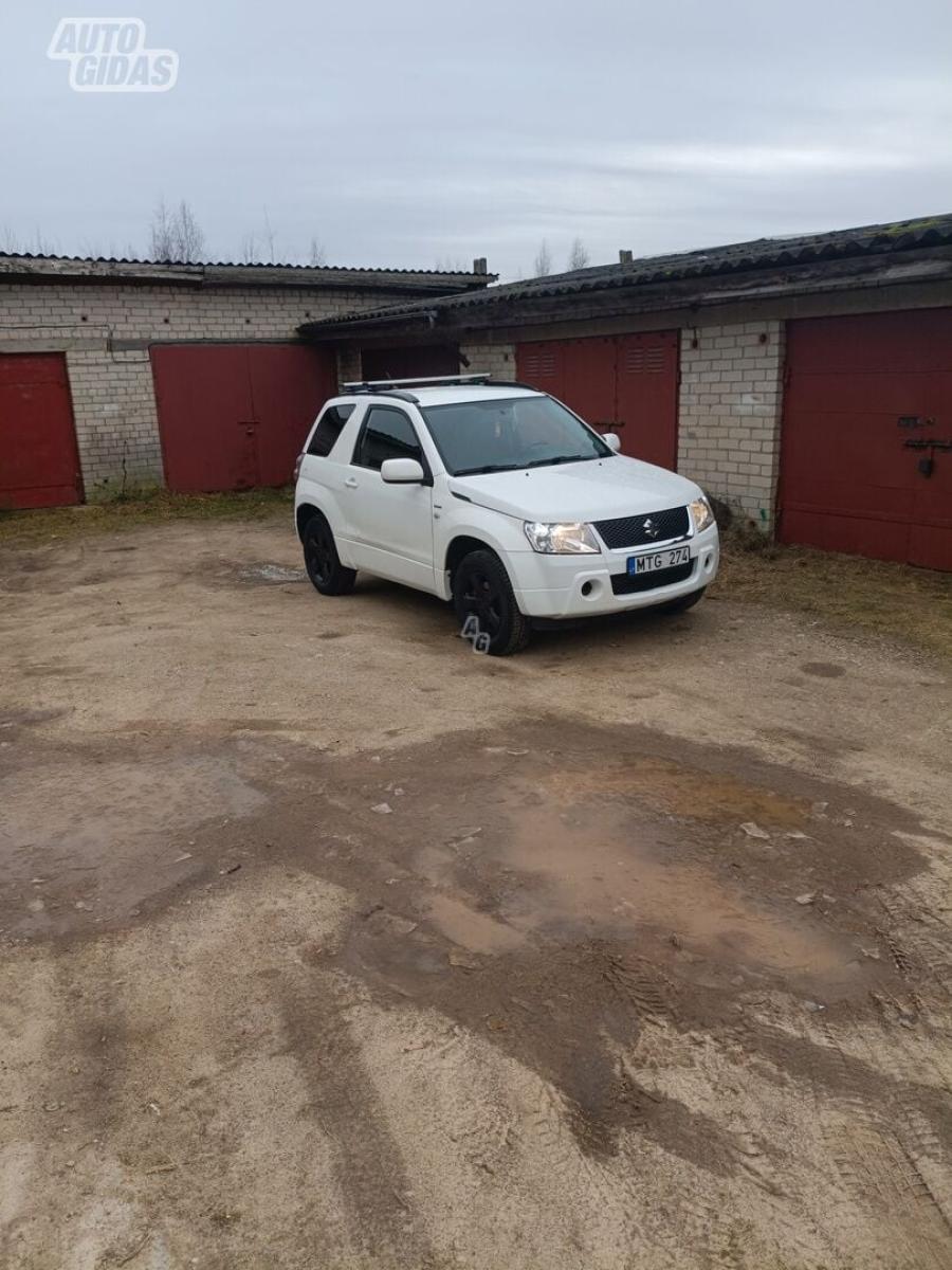 Suzuki grand-vitara 2007 in Vilnius, with an engine capacity of 1.90 L and mileage of 245 thousand km for 2650 €, photo 4 on AUTOMOTO.COM.LV