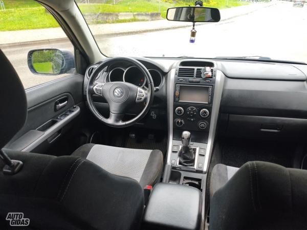 Suzuki grand-vitara 2007 in Visaginas, with an engine capacity of 1.90 L and mileage of 193 thousand km for 3400 €, photo 8 on AUTOMOTO.COM.LV