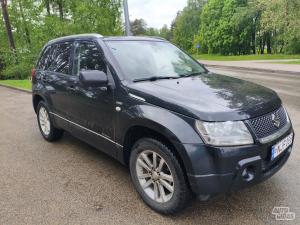 Suzuki grand-vitara 2007 Visaginas, ar dzinēja tilpumu 1.90 L un nobraukumu 193 tūkst. km par 3400 €, foto 4 vietnē AUTOMOTO.COM.LV