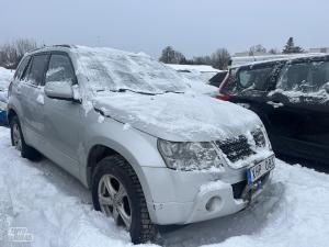 Сузуки Гранд Витара 2010 в Шакяй, объемом двигателя 2.40 л и пробегом 210 тыс. км за 1900 €, фото 2 на AUTOMOTO.COM.LV