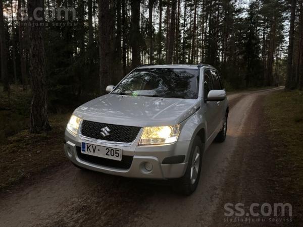 Suzuki grand-vitara 2011 Ogre, ar dzinēja tilpumu 1.90 L un nobraukumu 243 tūkst. km par 6900 €, foto 1 vietnē AUTOMOTO.COM.LV