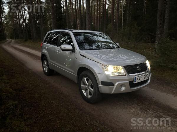 Suzuki grand-vitara 2011 Ogre, ar dzinēja tilpumu 1.90 L un nobraukumu 243 tūkst. km par 6900 €, foto 2 vietnē AUTOMOTO.COM.LV