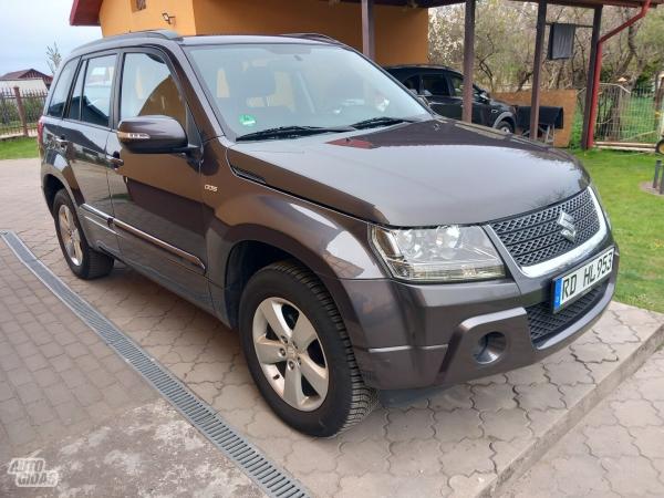 Suzuki grand-vitara 2011 in Gargzdai, with an engine capacity of 1.90 L and mileage of 224 thousand km for 4950 €, photo 1 on AUTOMOTO.COM.LV