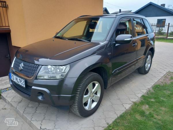 Suzuki grand-vitara 2011 in Gargzdai, with an engine capacity of 1.90 L and mileage of 224 thousand km for 4950 €, photo 3 on AUTOMOTO.COM.LV