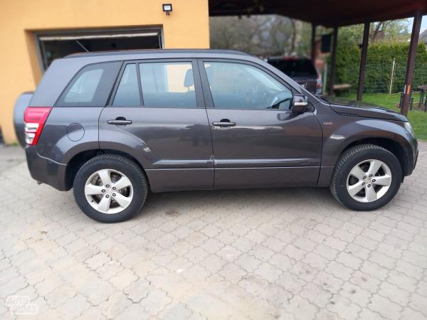 Suzuki grand-vitara 2011 in Gargzdai, with an engine capacity of 1.90 L and mileage of 224 thousand km for 4950 €, photo 8 on AUTOMOTO.COM.LV