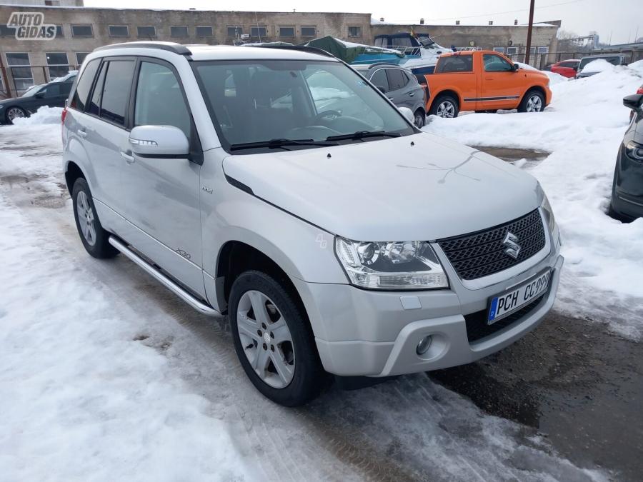 Suzuki grand-vitara 2012 in Klaipeda, with an engine capacity of 1.90 L and mileage of 184 thousand km for 5300 €, photo 1 on AUTOMOTO.COM.LV