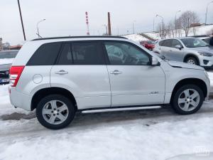 Suzuki grand-vitara 2012 in Klaipeda, with an engine capacity of 1.90 L and mileage of 184 thousand km for 5300 €, photo 4 on AUTOMOTO.COM.LV