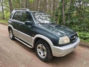 Green Suzuki grand-vitara 1998 in Utena, with an engine capacity of 2.00 L and mileage of 258 thousand km for 950 €, photo 3 on AUTOMOTO.COM.LV