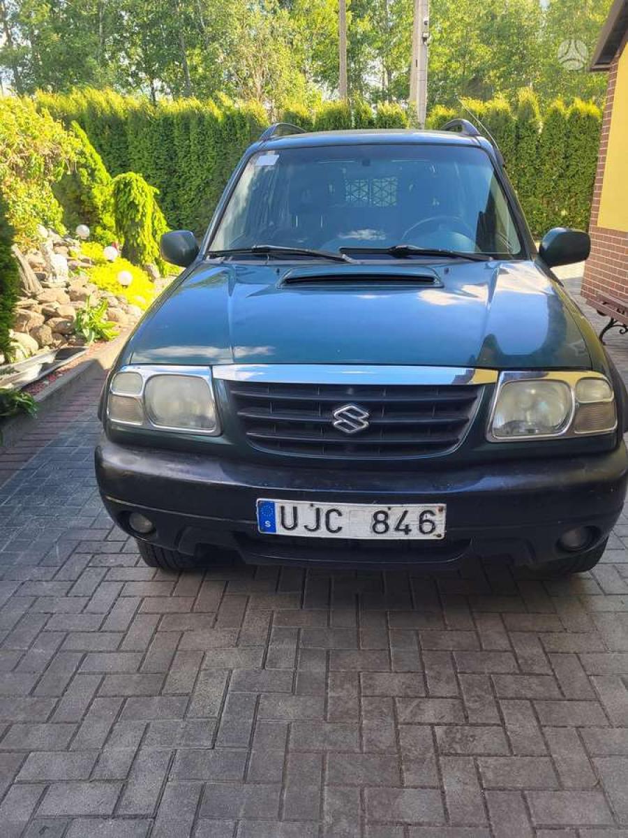 Green Suzuki grand-vitara 2003 in Radviliskis, with an engine capacity of 2.00 L and mileage of 310 thousand km for 1300 €, photo 1 on AUTOMOTO.COM.LV