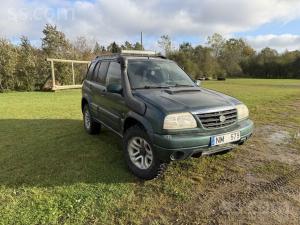 Zaļš Suzuki grand-vitara 2003 Liepāja, ar dzinēja tilpumu 2.00 L un nobraukumu 275 tūkst. km par 3200 €, foto 1 vietnē AUTOMOTO.COM.LV