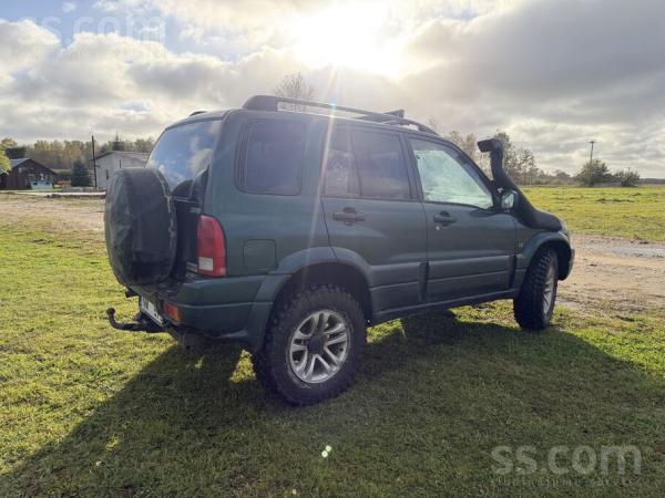 Zaļš Suzuki grand-vitara 2003 Liepāja, ar dzinēja tilpumu 2.00 L un nobraukumu 275 tūkst. km par 3200 €, foto 4 vietnē AUTOMOTO.COM.LV