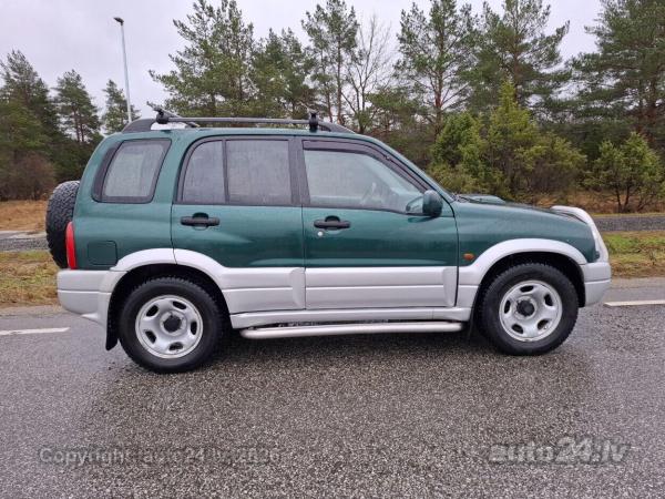 Green Suzuki grand-vitara 2004 in Tallinn, with an engine capacity of 2.00 L and mileage of 322 thousand km for 3700 €, photo 1 on AUTOMOTO.COM.LV