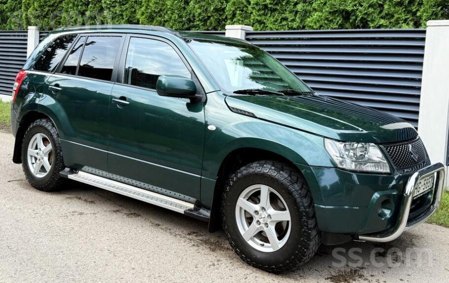 Zaļš Suzuki grand-vitara 2006 Rīga, ar dzinēja tilpumu 2.00 L un nobraukumu 0 tūkst. km par 2750 €, foto 3 vietnē AUTOMOTO.COM.LV
