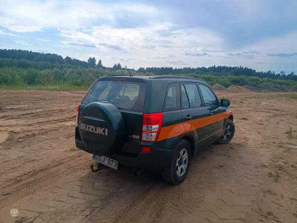 Zaļš Suzuki grand-vitara 2007 Viļņa, ar dzinēja tilpumu 2.00 L un nobraukumu 130 tūkst. km par 2500 €, foto 3 vietnē AUTOMOTO.COM.LV