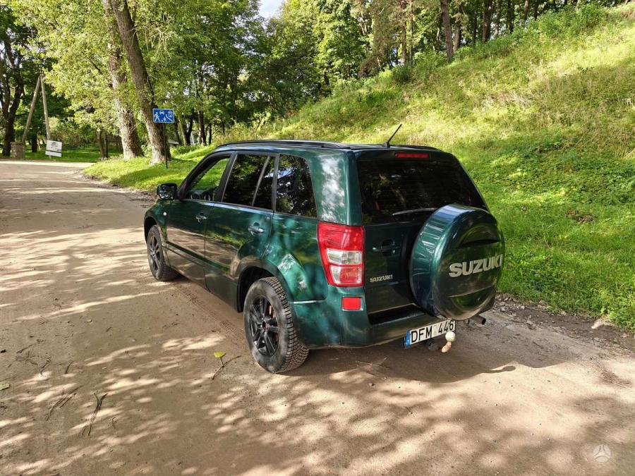 Zaļš Suzuki grand-vitara 2007 Viļņa, ar dzinēja tilpumu 2.00 L un nobraukumu 171 tūkst. km par 3350 €, foto 3 vietnē AUTOMOTO.COM.LV