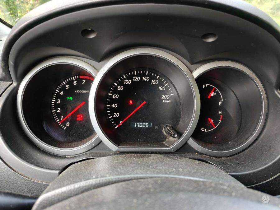 Zaļš Suzuki grand-vitara 2007 Viļņa, ar dzinēja tilpumu 2.00 L un nobraukumu 171 tūkst. km par 3350 €, foto 14 vietnē AUTOMOTO.COM.LV