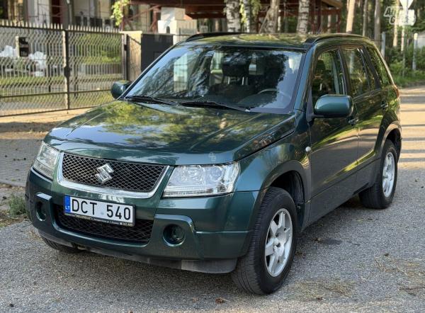 Zaļš Suzuki grand-vitara 2008 Viļņa, ar dzinēja tilpumu 2.00 L un nobraukumu 165 tūkst. km par 2950 €, foto 1 vietnē AUTOMOTO.COM.LV
