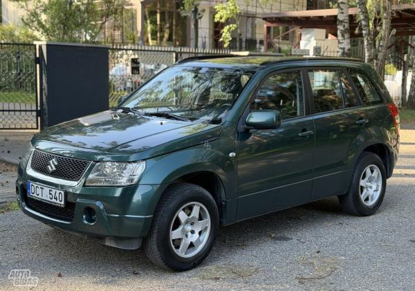 Zaļš Suzuki grand-vitara 2008 Viļņa, ar dzinēja tilpumu 2.00 L un nobraukumu 165 tūkst. km par 2950 €, foto 3 vietnē AUTOMOTO.COM.LV