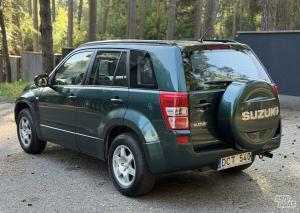 Green Suzuki grand-vitara 2008 in Vilnius, with an engine capacity of 2.00 L and mileage of 165 thousand km for 2950 €, photo 4 on AUTOMOTO.COM.LV
