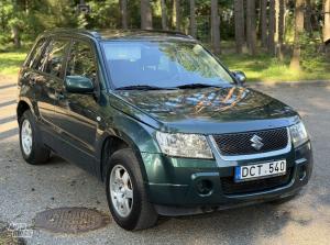 Green Suzuki grand-vitara 2008 in Vilnius, with an engine capacity of 2.00 L and mileage of 165 thousand km for 2950 €, photo 7 on AUTOMOTO.COM.LV