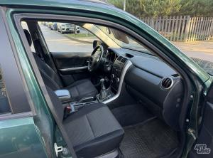 Green Suzuki grand-vitara 2008 in Vilnius, with an engine capacity of 2.00 L and mileage of 165 thousand km for 2950 €, photo 8 on AUTOMOTO.COM.LV
