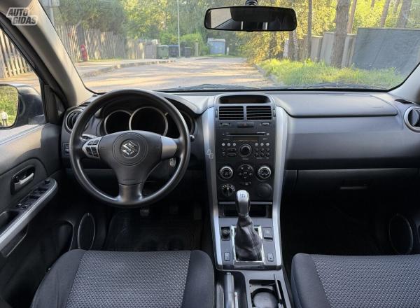 Zaļš Suzuki grand-vitara 2008 Viļņa, ar dzinēja tilpumu 2.00 L un nobraukumu 165 tūkst. km par 2950 €, foto 11 vietnē AUTOMOTO.COM.LV