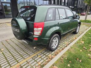 Green Suzuki grand-vitara 2009 in Vilnius, with an engine capacity of 2.00 L and mileage of 128 thousand km for 2500 €, photo 5 on AUTOMOTO.COM.LV