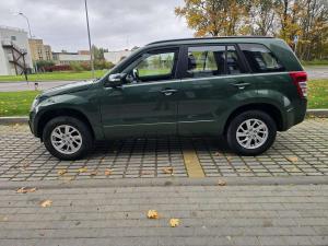 Green Suzuki grand-vitara 2009 in Vilnius, with an engine capacity of 2.00 L and mileage of 128 thousand km for 2500 €, photo 9 on AUTOMOTO.COM.LV