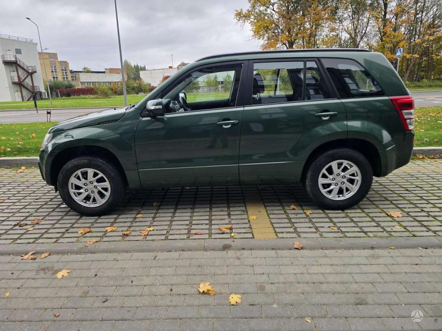Green Suzuki grand-vitara 2009 in Vilnius, with an engine capacity of 2.00 L and mileage of 128 thousand km for 2500 €, photo 9 on AUTOMOTO.COM.LV