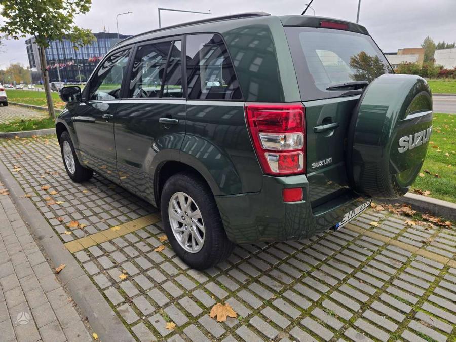 Green Suzuki grand-vitara 2009 in Vilnius, with an engine capacity of 2.00 L and mileage of 128 thousand km for 2500 €, photo 10 on AUTOMOTO.COM.LV