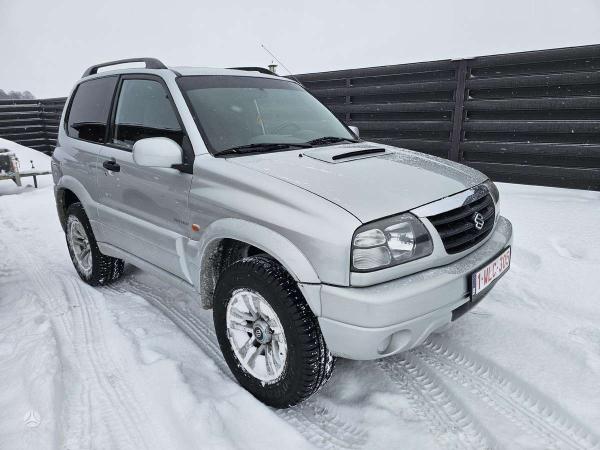 Pelēks Suzuki grand-vitara 2005 Utena, ar dzinēja tilpumu 2.00 L un nobraukumu 192 tūkst. km par 4900 €, foto 5 vietnē AUTOMOTO.COM.LV