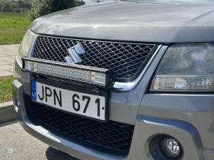 Grey Suzuki grand-vitara 2005 in Ukmerge, with an engine capacity of 1.90 L and mileage of 321 thousand km for 2750 €, photo 9 on AUTOMOTO.COM.LV